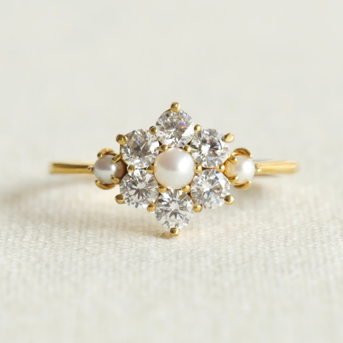 Flower cluster ring – TED&MAG JEWELRY STUDIO